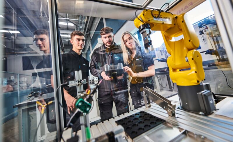 Major conference to fast-track UK robotics adoption - UK Manufacturing
